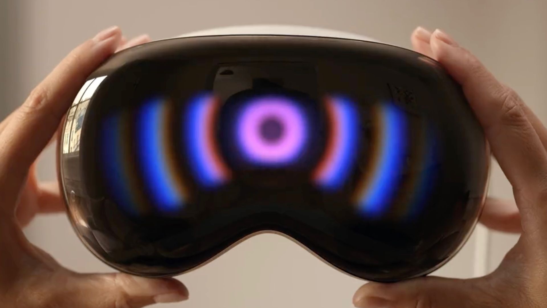 Fone de ouvido Apple Vision Pro com lançamento previsto para março de ...